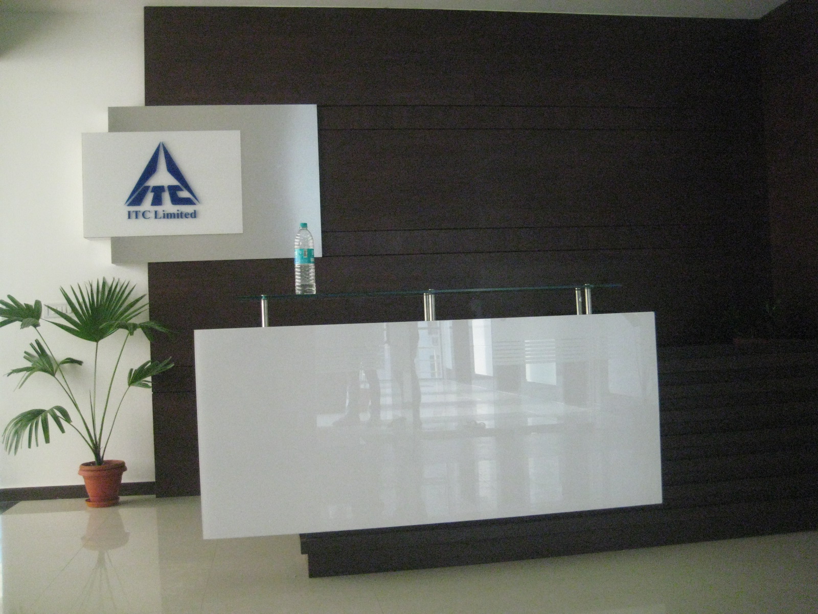 India Glass ( A House of Glass & Glass Hardware )